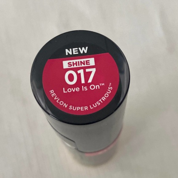 Revlon | Makeup | Newsealed Revlon Super Lustrous Glass Shine Lipstick ...